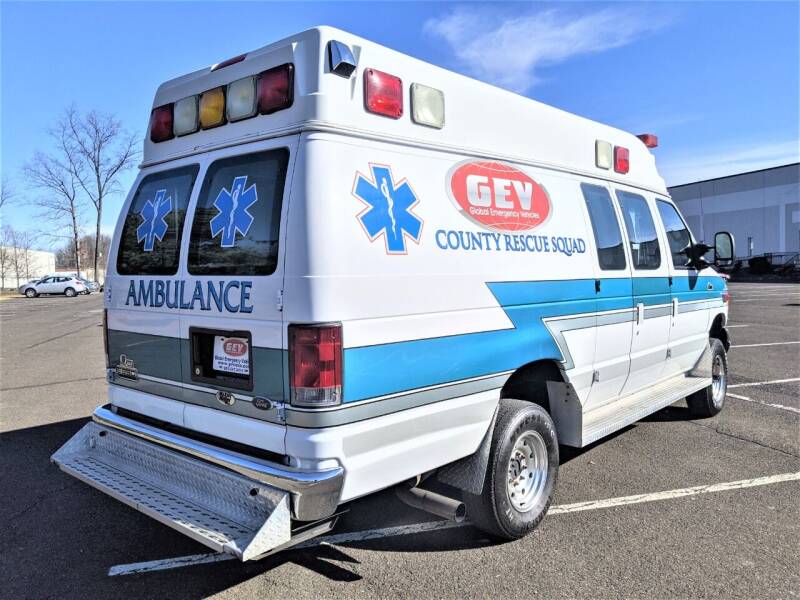 2006 Ford E-350 Type II Ambulance 4×4 – McCoy Miller- #2419 | Global ...