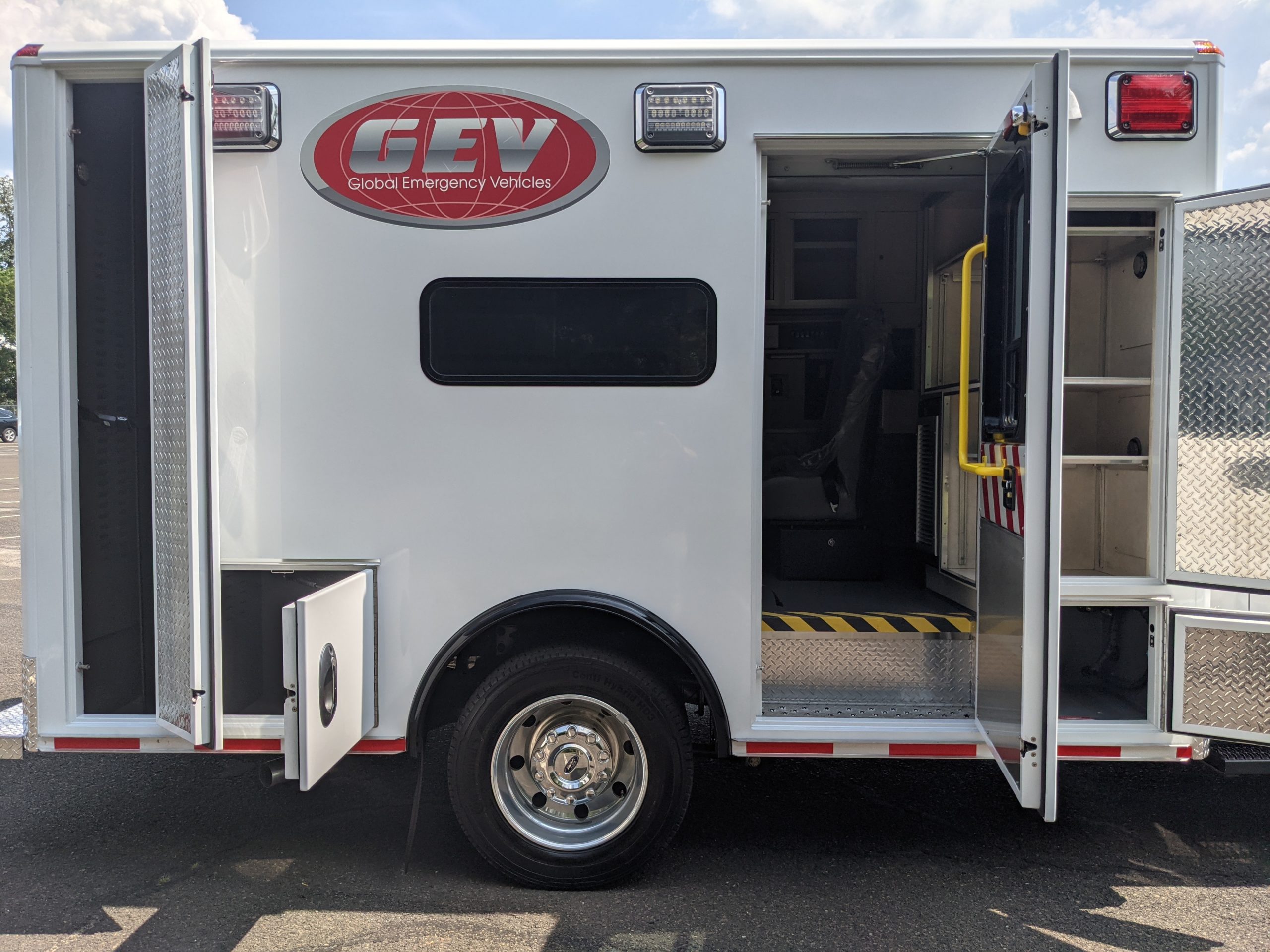 2020 Ford F-450 EXT CAB Type I Ambulance – ASV – #2447 | Global ...