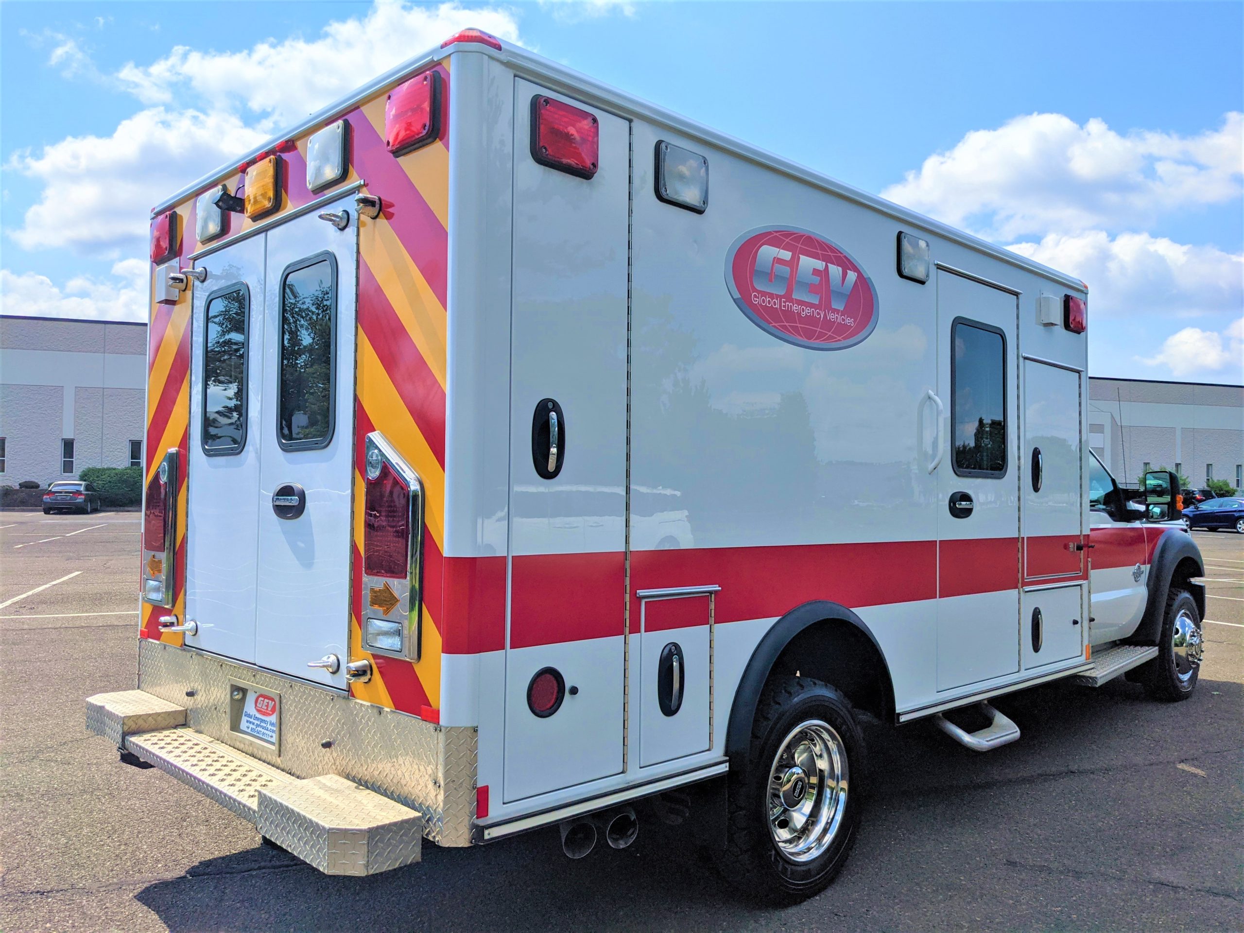 Ford F-450 Type I Ambulance 4×4 – Wheeled Coach – #2476 Sold