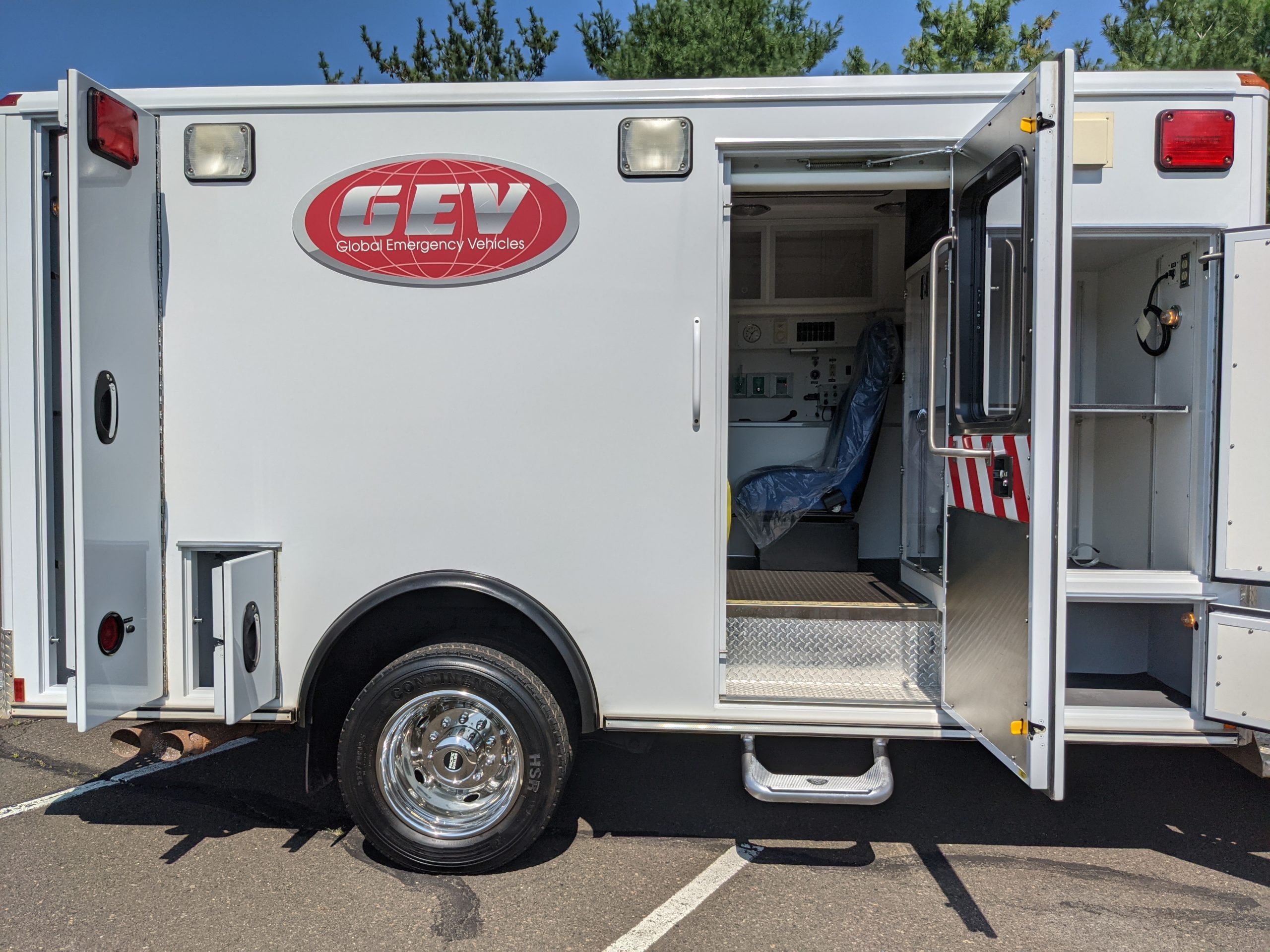 2012 Ford F-450 Type I Ambulance 4×4 – Wheeled Coach – #2485 | Global ...
