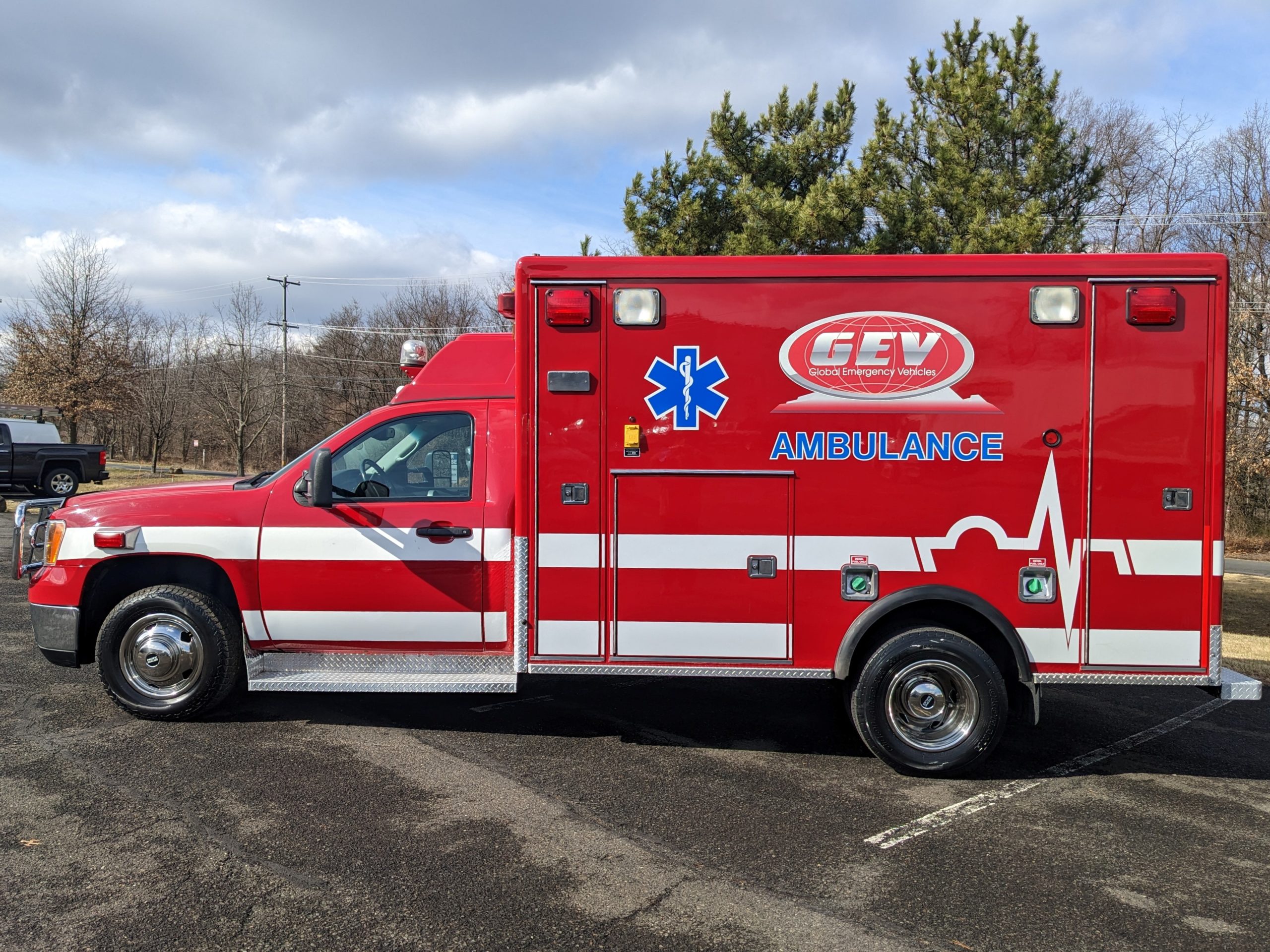 2008 GMC K3500 Type I Ambulance 4×4 – McCoy Miller – #2562 | Global ...