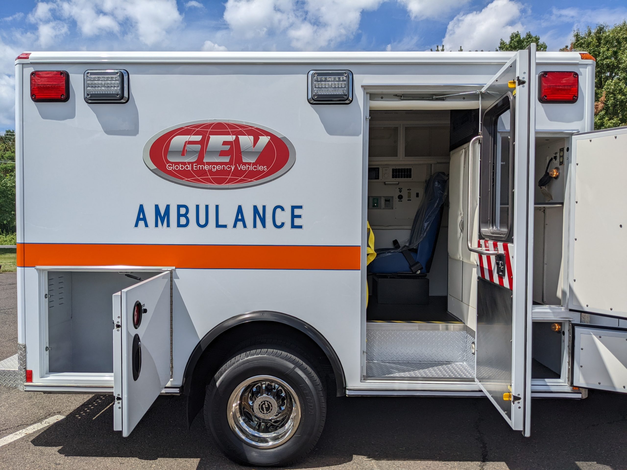 2013 Chevrolet K3500 Type I Ambulance 4×4 – Wheeled Coach – #2577 ...