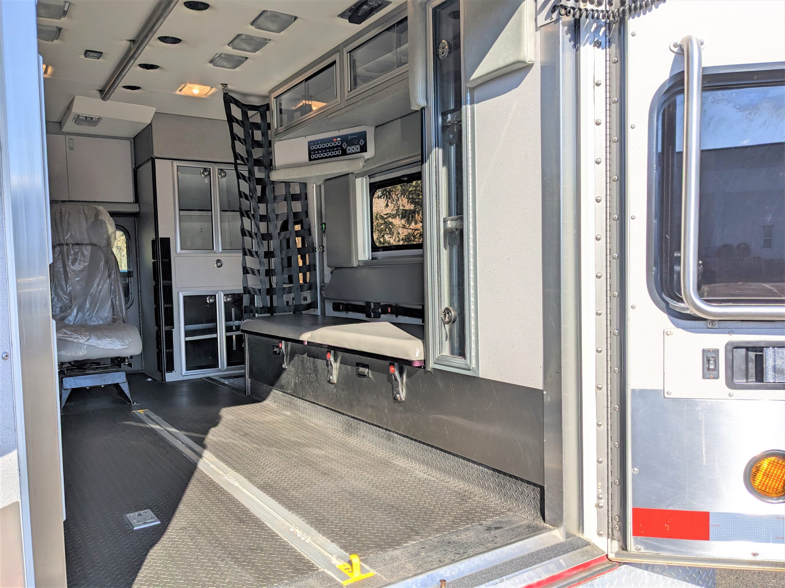 2009 Chevrolet G4500 Type III Ambulance – Road Rescue – #2579 | Global ...