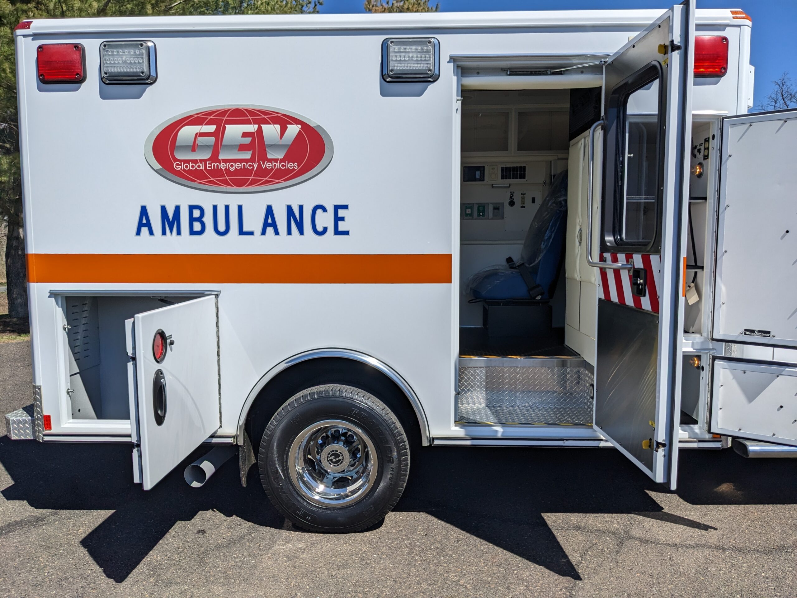 2014 Chevrolet K3500 Type I Ambulance 4×4 – Wheeled Coach – #2638 ...