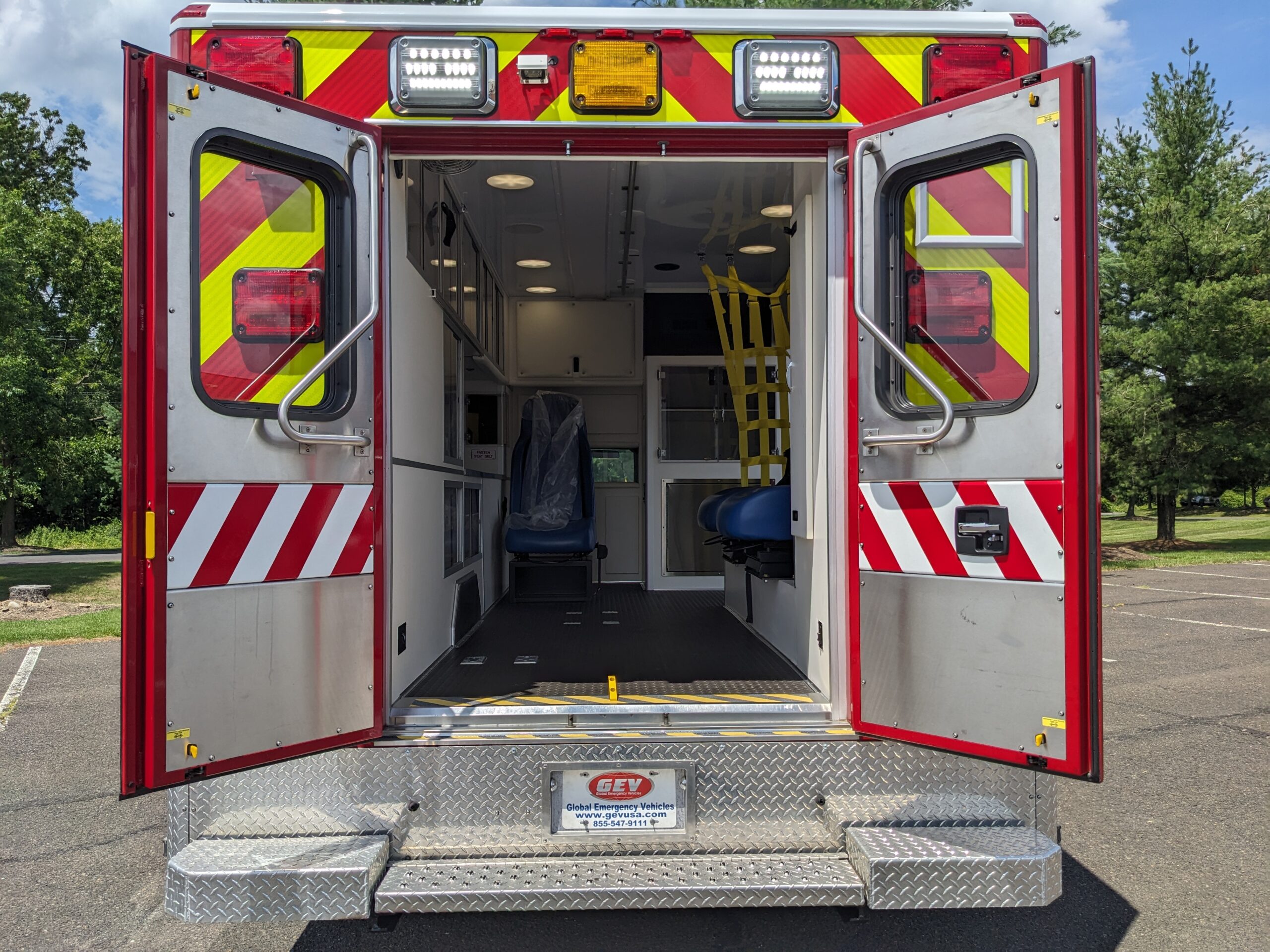 2013 Ford F-450 Type I Ambulance - Wheeled Coach - #2639