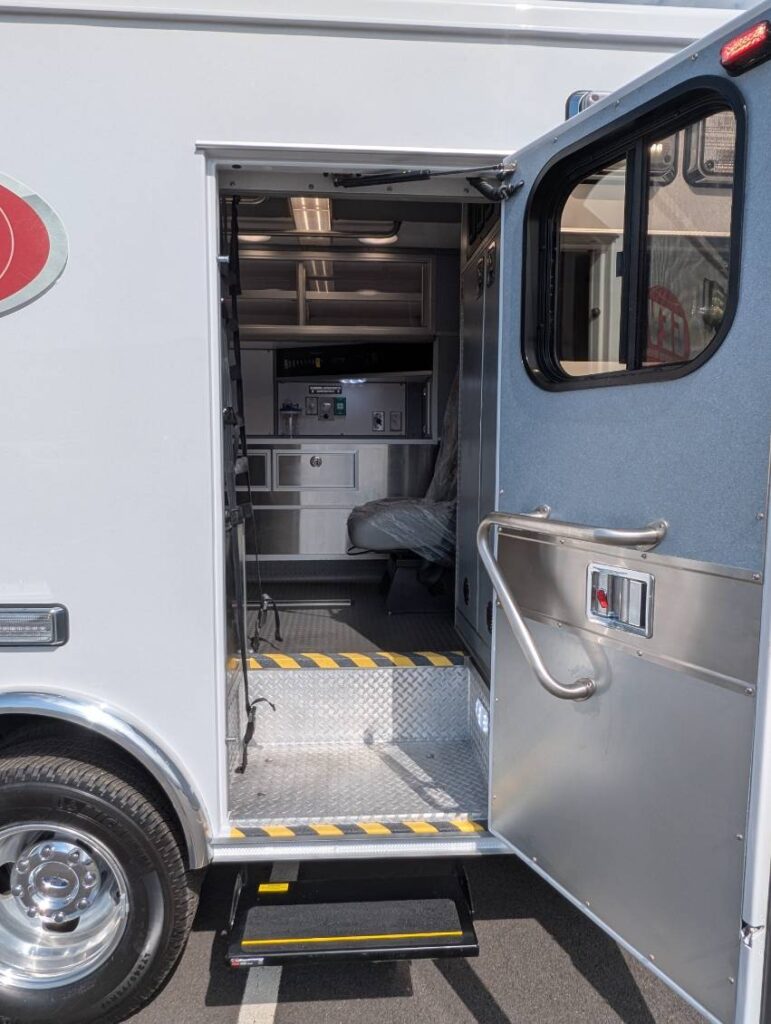 Ambulance for Sale 2024 Ford F-350 Type I 4×4 - Global Medic
