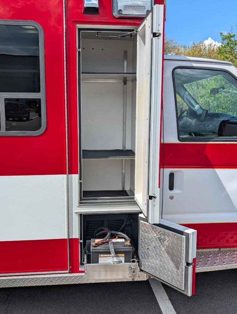 2017 Ford E-350 Type III Ambulance – Wheeled Coach – #2876 | Global ...
