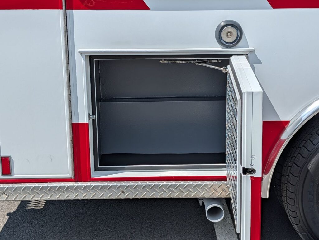 2017 Ford E-350 Type III Ambulance – Wheeled Coach – #2876 | Global ...